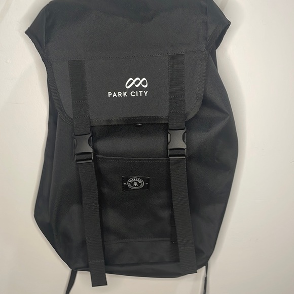 Parkland Design | Bags | Parkland Park City Issue Canvas Recycled Back ...